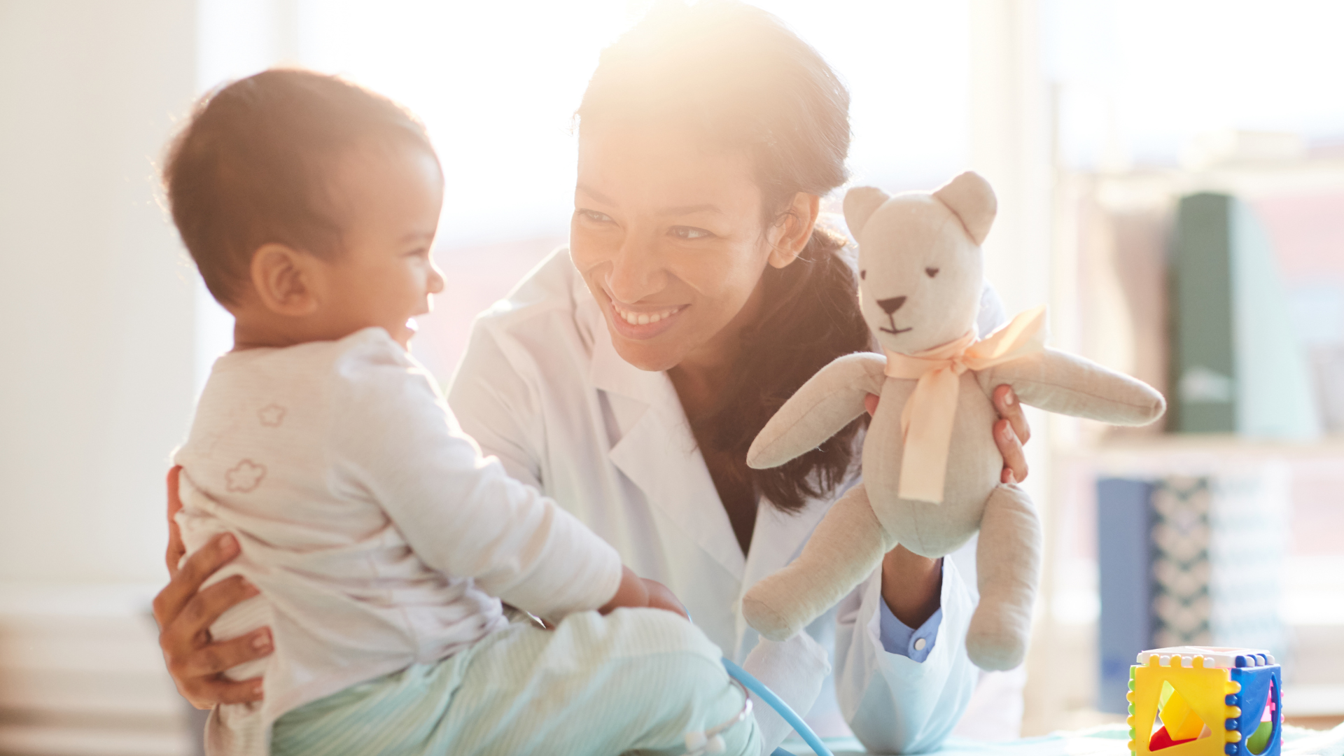 Cách giảm đau cho trẻ sau khi tiêm phòng an toàn và hiệu quả